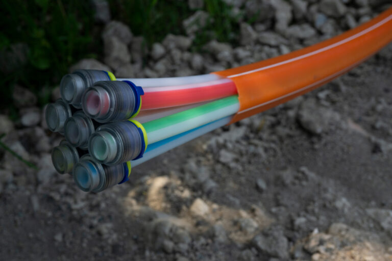 What are the Advantages of Underground Optic Cable? | BlueStar Technologies